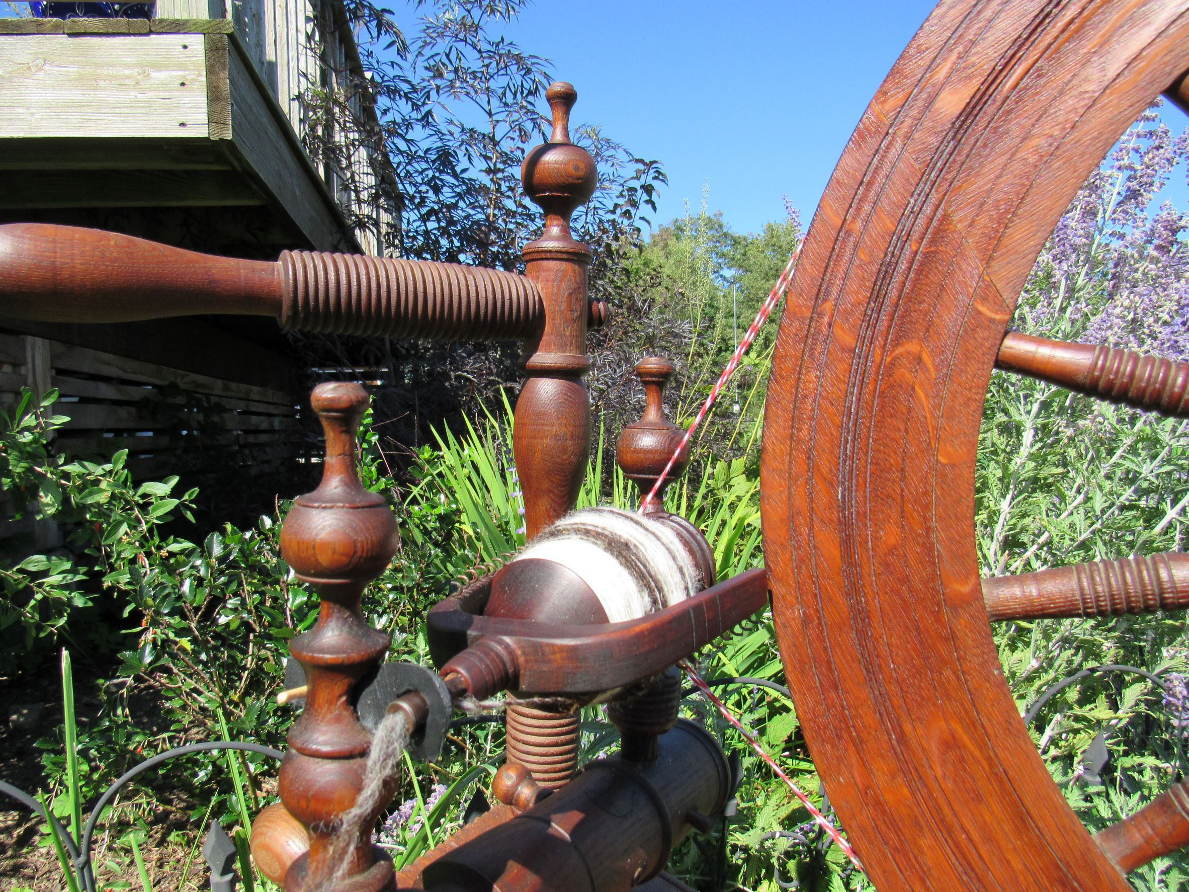 Irish spinning wheel – Exquisite Machinery