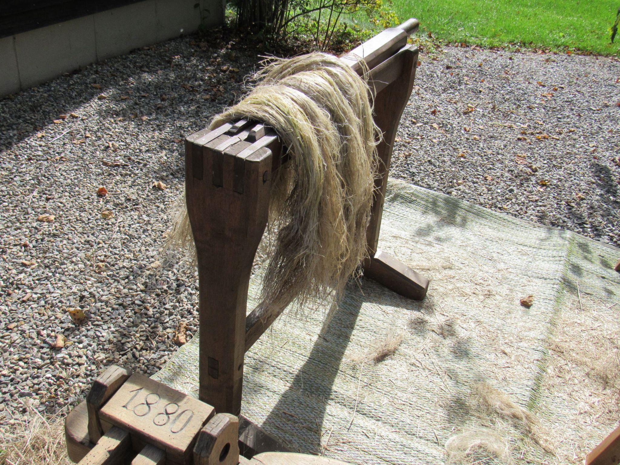 Flax Hackles – Exquisite Machinery