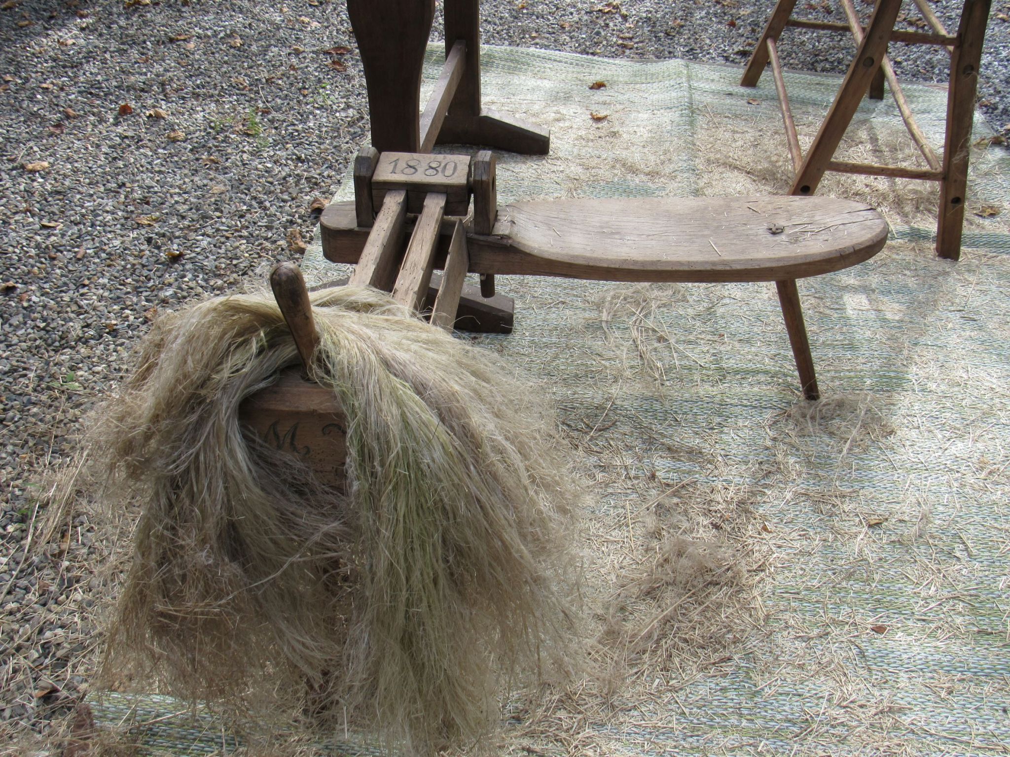 Flax Hackles – Exquisite Machinery