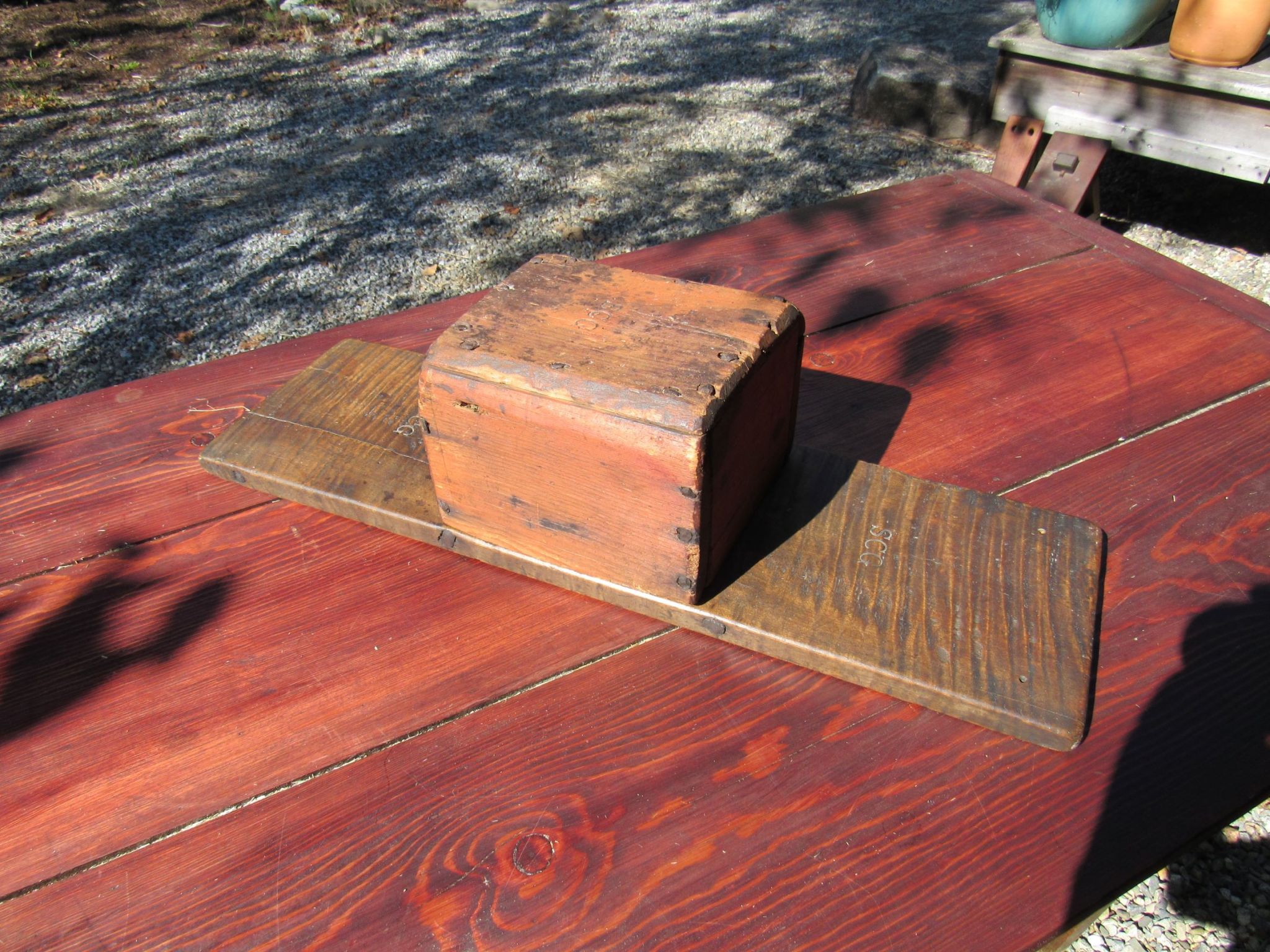 Flax Hackles – Exquisite Machinery